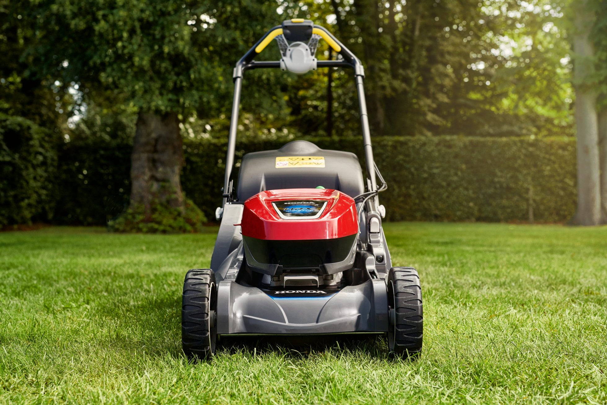 HRX 476 XB | Cordless Mowers and Accessories | Honda | Lawn & Garden | Thulecraft